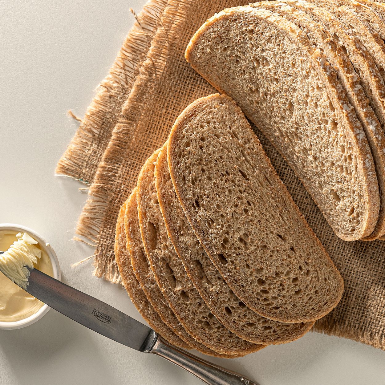 Pain gris suédois frais bon marché chez ALDI