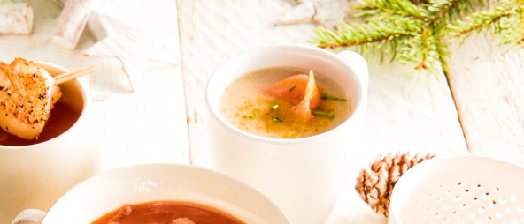 Potage aux chicons, saumon fumé et curry