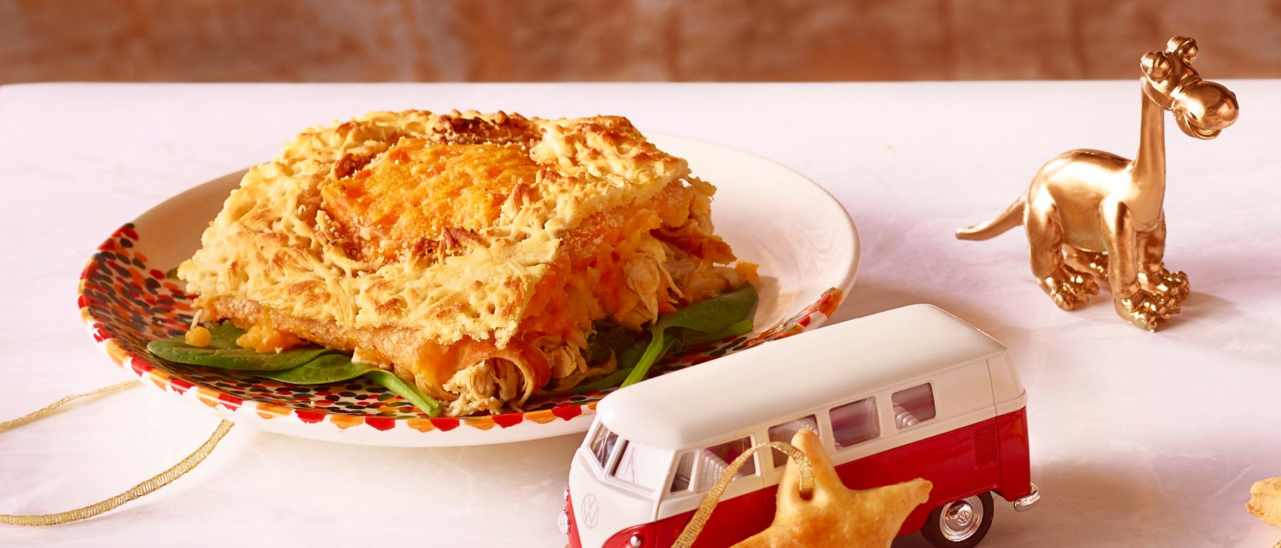 Hachis parmentier de poulet avec purée de carottes et épinards